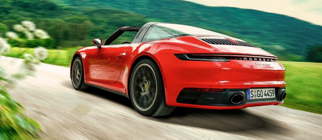 Porsche 992: dimensioni, interni, motori, prezzi e concorrenti ...