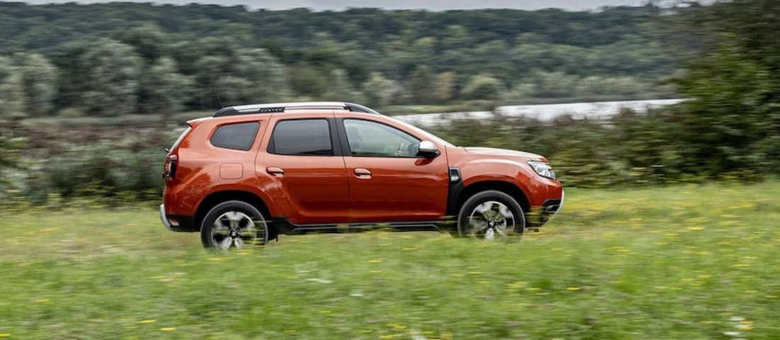 Dacia Duster: dimensioni, interni, motori, prezzi e concorrenti ...