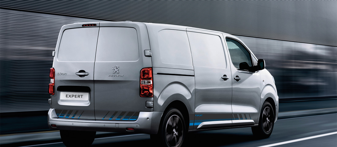 Peugeot Expert: dimensioni, interni, motori, prezzi e concorrenti ...