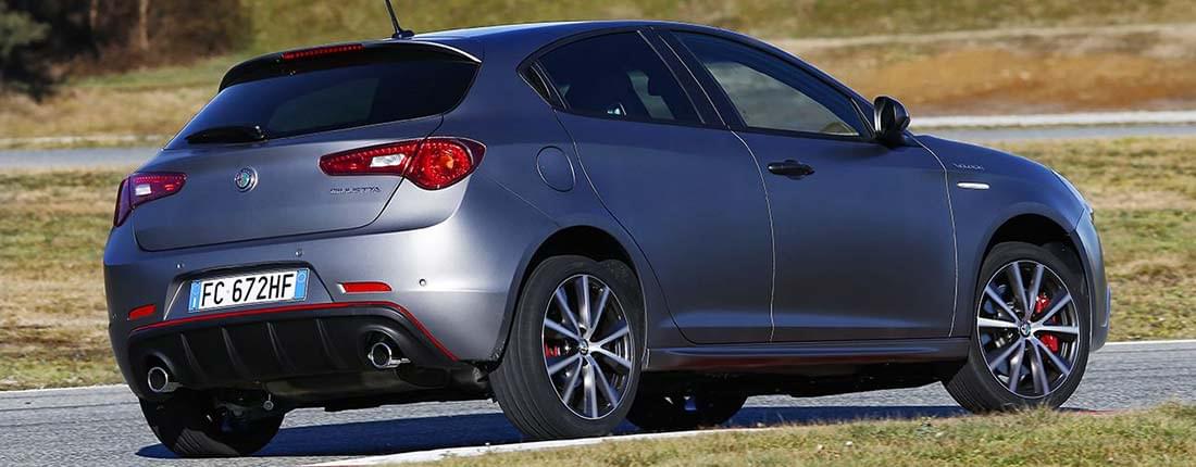 Alfa Romeo Giulietta: dimensioni, interni, motori, prezzi e concorrenti ...