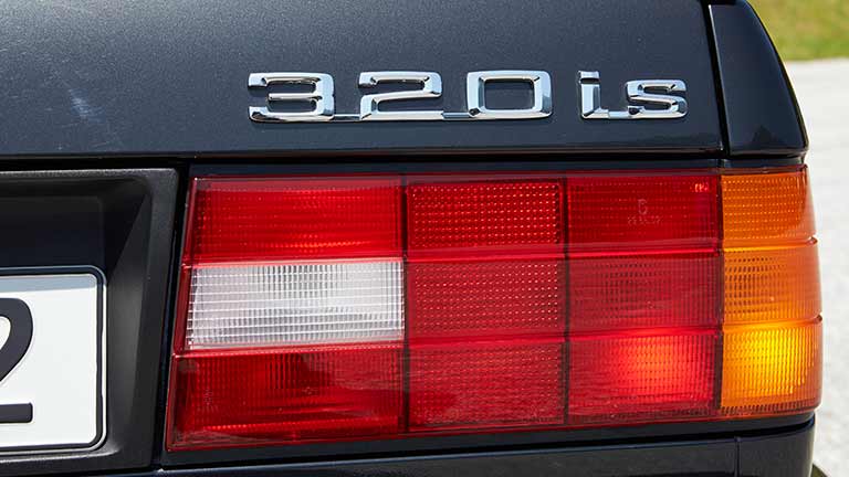 BMW 320 - informazioni tecniche, prezzo, allestimenti - AutoScout24