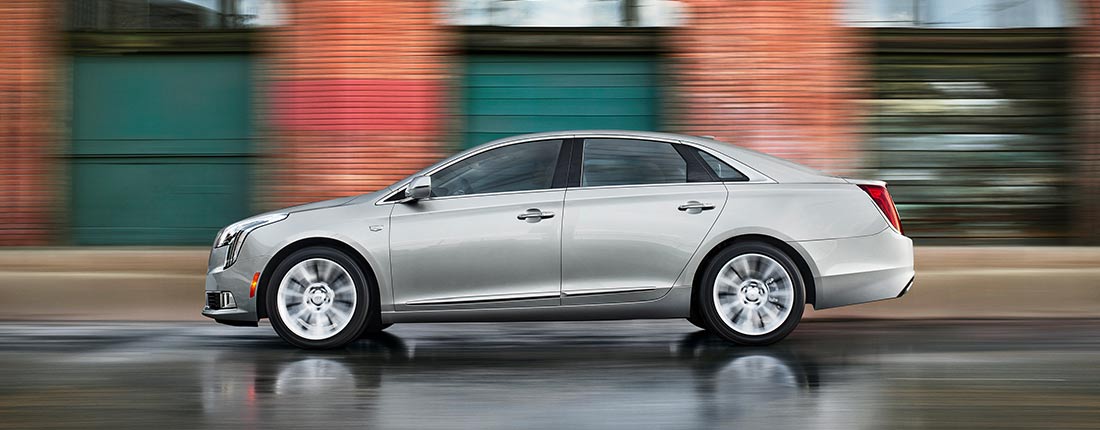 Cadillac XTS - informazioni tecniche, prezzo, allestimenti - AutoScout24